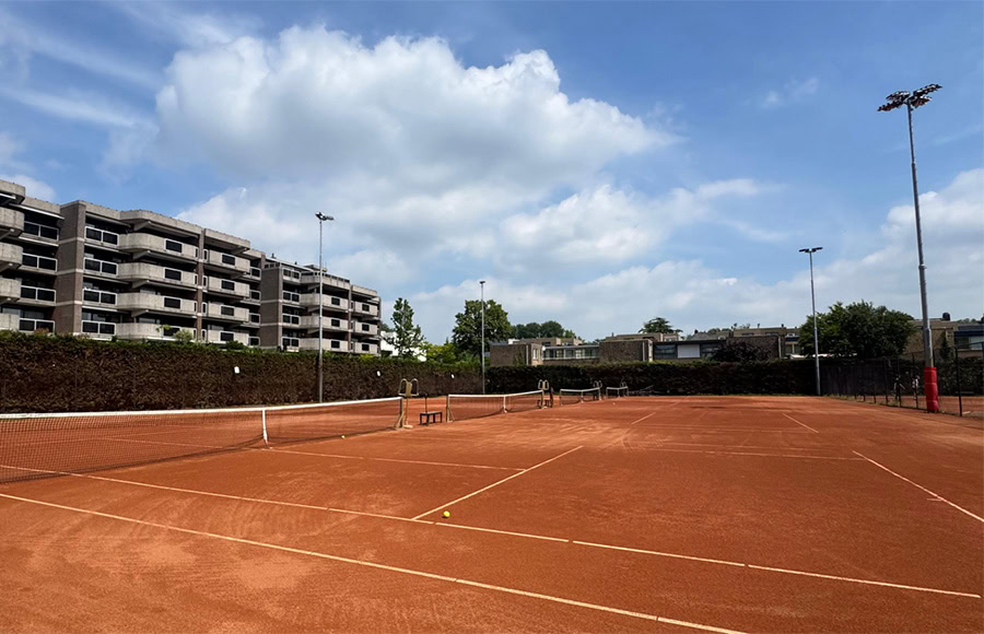 Zomer Tennis Special bij Tennispark Kralingen: huur een tennisbaan voor ...